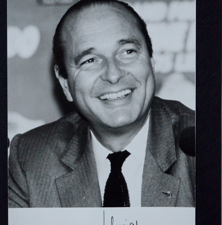 Beau portrait de Jacques Chirac, jeune avec signature autographe ...